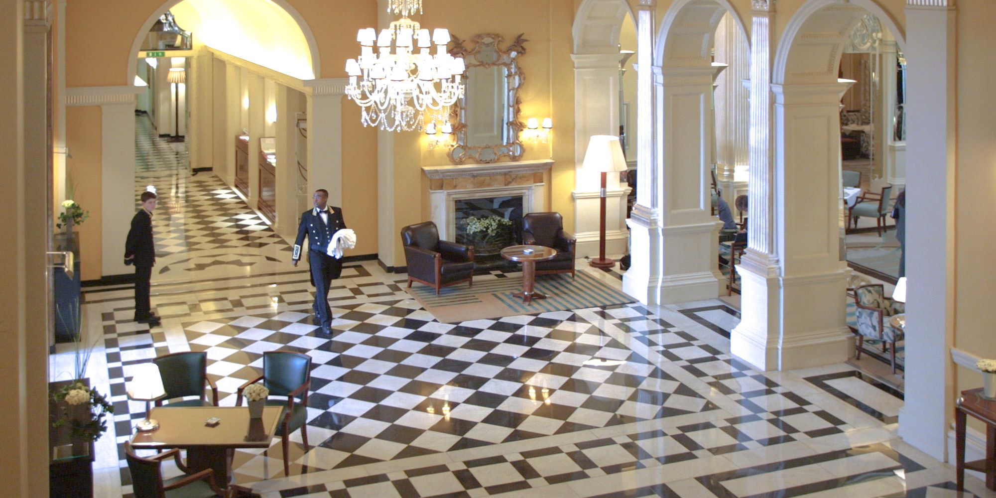 Neonode | Solutions | Touchless Interaction | Contactless Touch