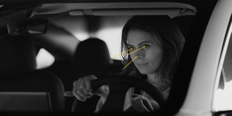 Neonode | White Papers | Advanced Driver Distraction Warning (ADDW) Systems